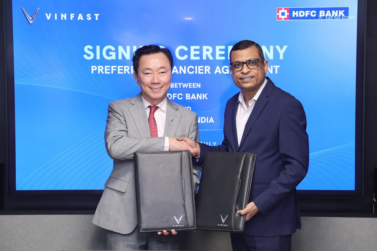 HDFC Bank and VinFast Auto India Sign Pact for Auto and Inventory ...